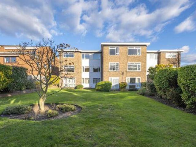 Langham Road, West Wimbledon, 2 Bedroom Apartment