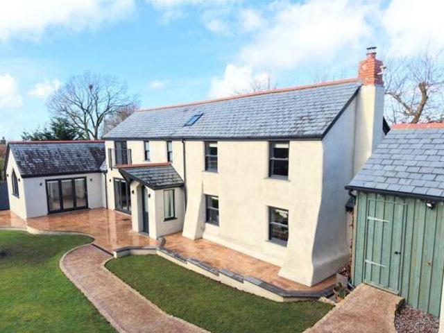 Langore, Launceston, 3 Bedroom Detached