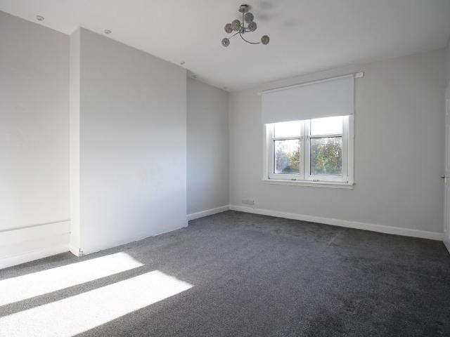 Langlands Road, Linthouse, Glasgow G51, 2 bed flat to rent, £795 pcm | PrimeLocation
