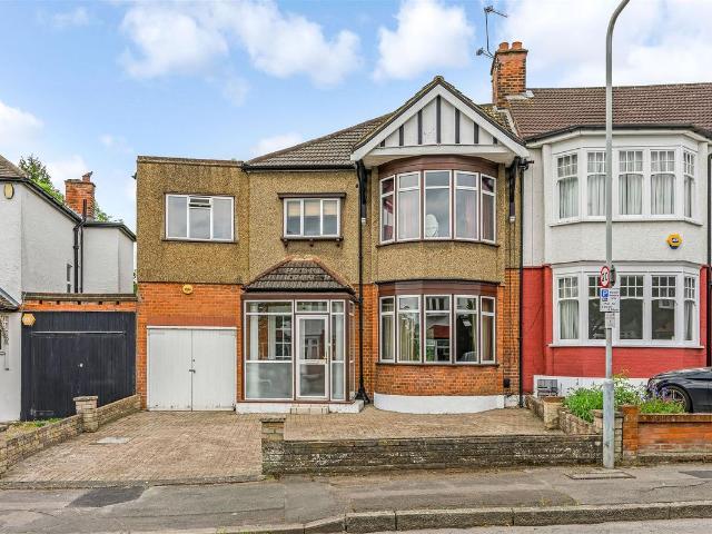 Langley Crescent Drive, Wanstead E11, 5 bed semi detached house to rent, £4,000 pcm | PrimeLocation