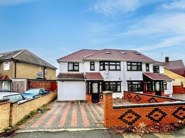 Langley Crescent, Harlington, 7 Bedroom Semi detached