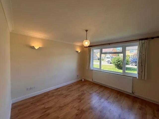 Langley Green 3 bedroom semi detached house to rent