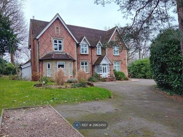 Langley House, Woking GU21, 1 bed flat to rent, £1,150 pcm | PrimeLocation