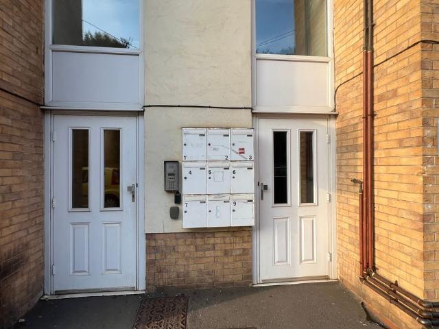 Langsett Road, Sheffield S6, 2 bed maisonette to rent, £985 pcm | PrimeLocation