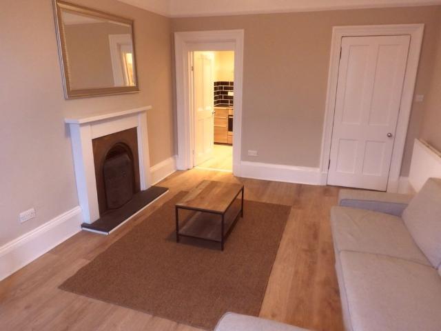 Langside Road, Glasgow, G42 8xy