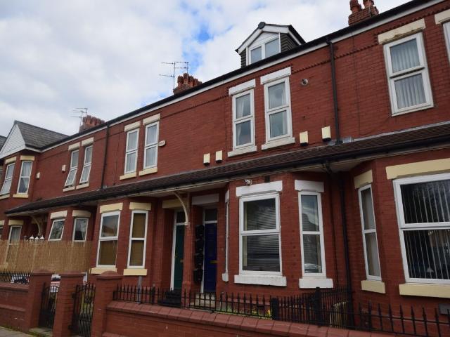Langworthy Road, Salford M6, 2 bed flat to rent, £950 pcm | PrimeLocation