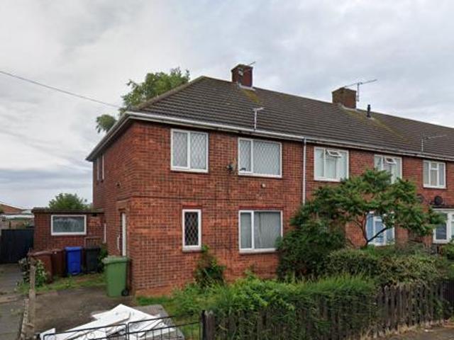 Langton Close, Grimsby, 3 Bedroom End