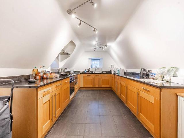 Langton House, Harrow, HA2 2 bed flat to rent £3,500 pcm £808 pw
