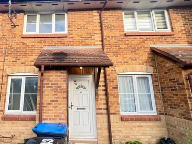 Langton Road, London, NW2 6QF, United Kingdom | 2 bed townhouse for rent #136500305 | Rentberry