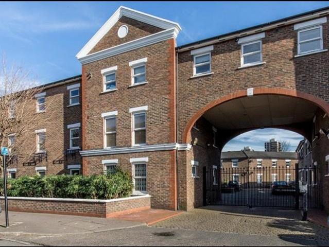 Langton Road, London, SW9 2 bed flat to rent £2,200 pcm £508 pw