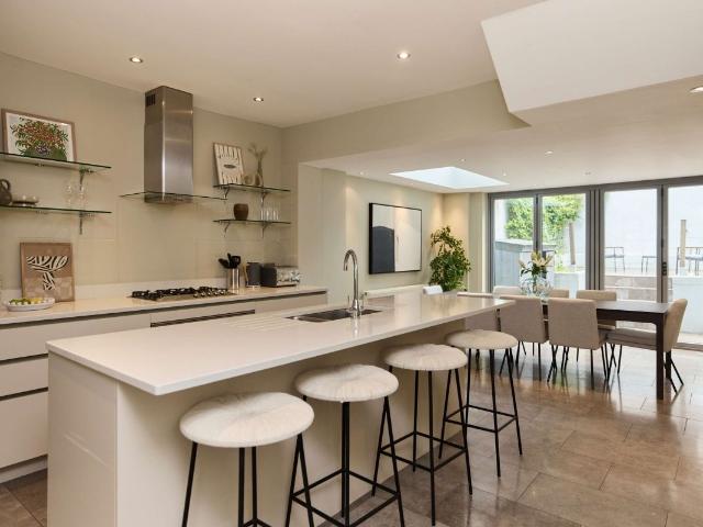 Langton Street, London SW10, 4 bed flat to rent, £11,000 pcm | PrimeLocation