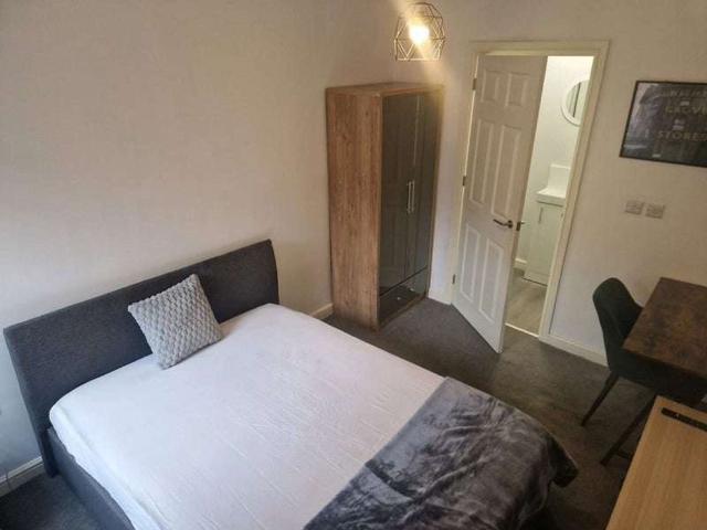 Langton Street Room 4