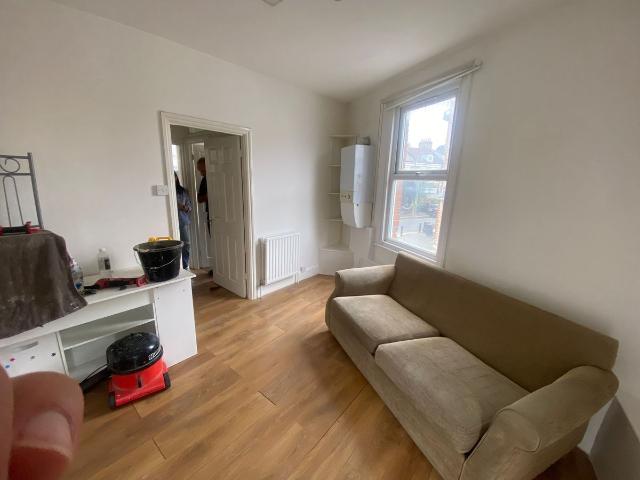 Langthorne, Road E11, 2 bed flat to rent, £1,900 pcm | PrimeLocation
