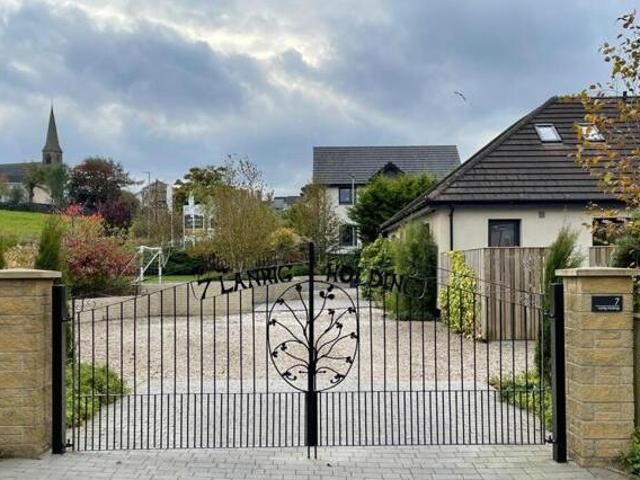 Lanrig Holdings, Chryston, 5 Bedroom Detached