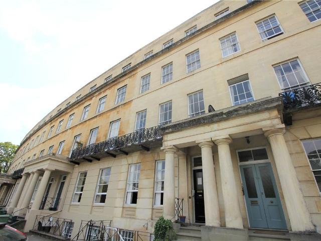 Lansdown Crescent, Cheltenham GL50, 1 bed flat to rent, £1,200 pcm | PrimeLocation