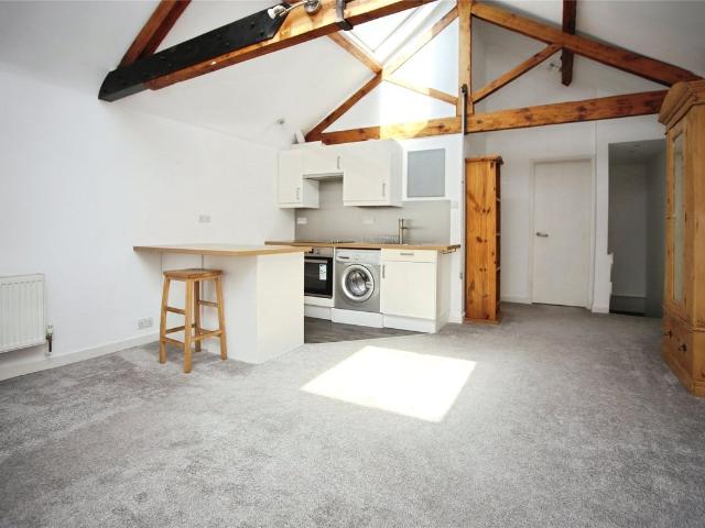 Lansdown Crescent Lane, Cheltenham, Gloucestershire GL50, 1 bed flat to rent, £995 pcm | PrimeLocation