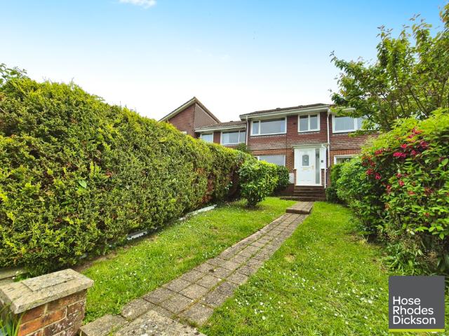 Lansdown Gardens, Chillerton, PO30 3 bed terraced house to rent £1,195 pcm £276 pw