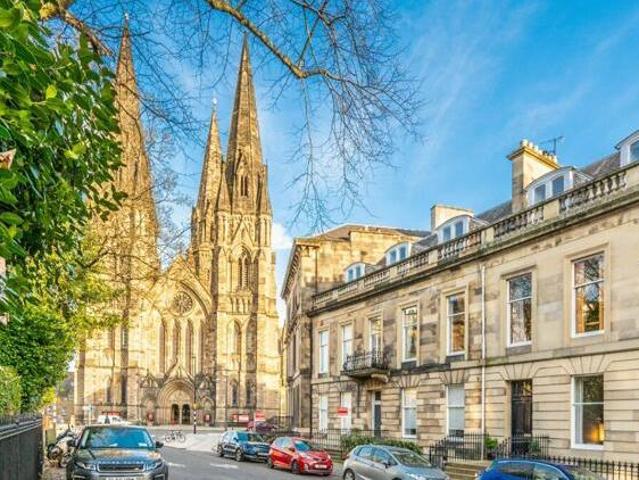 Lansdowne Crescent, Edinburgh, 3 Bedroom Flat