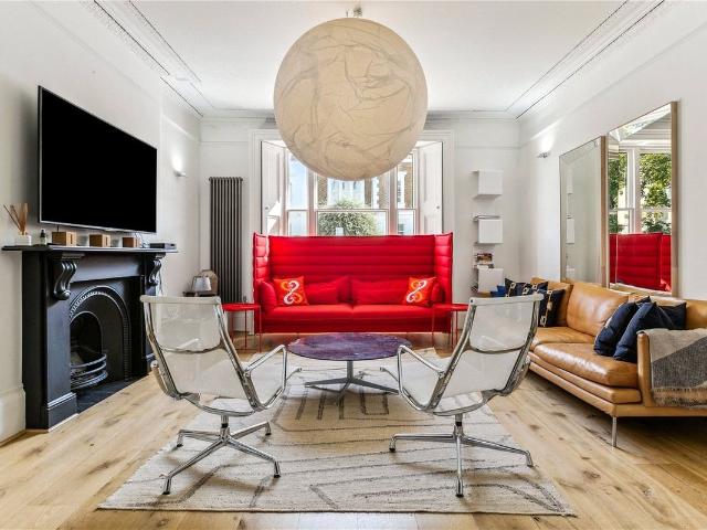 Lansdowne Crescent, London W11, 3 bed flat to rent, £13,988 pcm | PrimeLocation