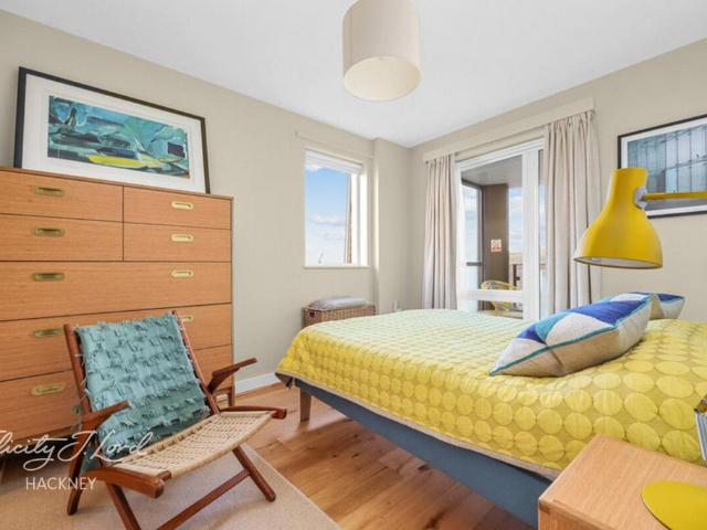 Lansdowne Drive, LONDON 2 bed apartment to rent £2,500 pcm £577 pw