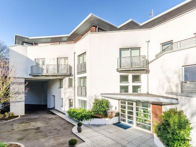 Lansdowne Lane, Charlton, London SE7, 2 bed flat to rent, £2,200 pcm | PrimeLocation