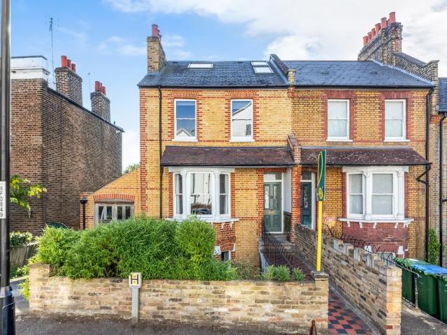 Lansdowne Lane, Charlton, SE7 5 bed end of terrace house to rent £3,700 pcm £854 pw