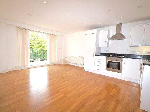 Lansdowne Place, Crystal Palace SE19, 1 bed flat to rent, £1,650 pcm | PrimeLocation