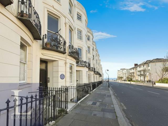 Lansdowne Place, Hove BN3, 1 bed flat to rent, £1,200 pcm | PrimeLocation