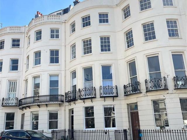Lansdowne Place, Hove BN3, 2 bed flat to rent, £1,500 pcm | PrimeLocation