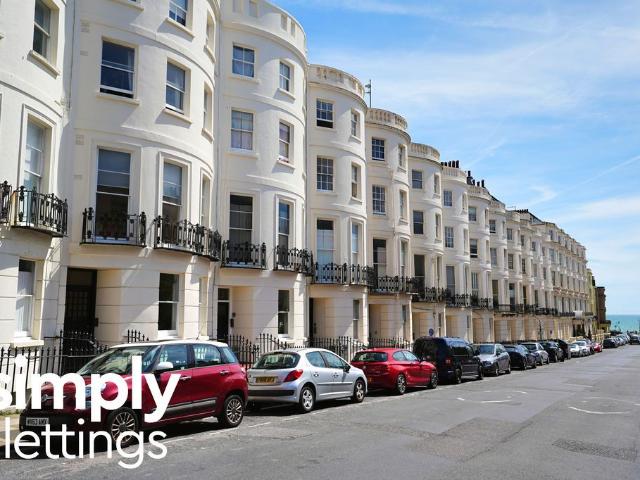 Lansdowne Place, Hove BN3, 2 bed flat to rent, £1,650 pcm | PrimeLocation