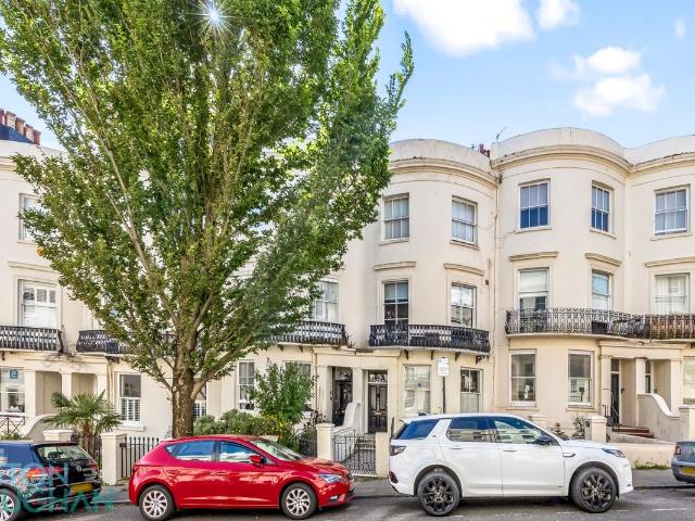 Lansdowne Place, Hove BN3, 2 bed flat to rent, £1,750 pcm | PrimeLocation