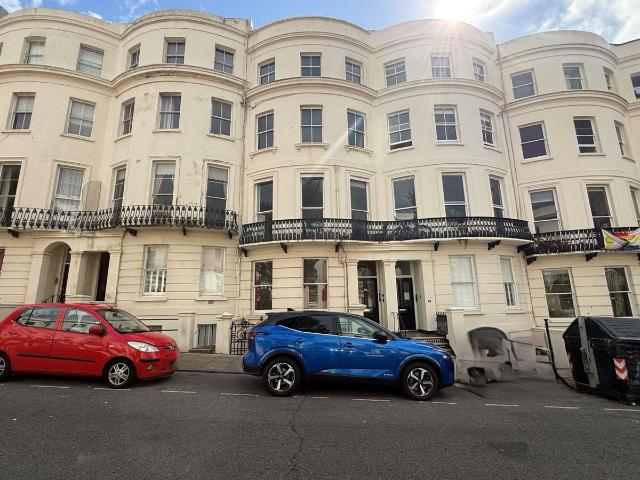 Lansdowne Place, Hove, East Sussex BN3, 2 bed flat to rent, £2,000 pcm | PrimeLocation