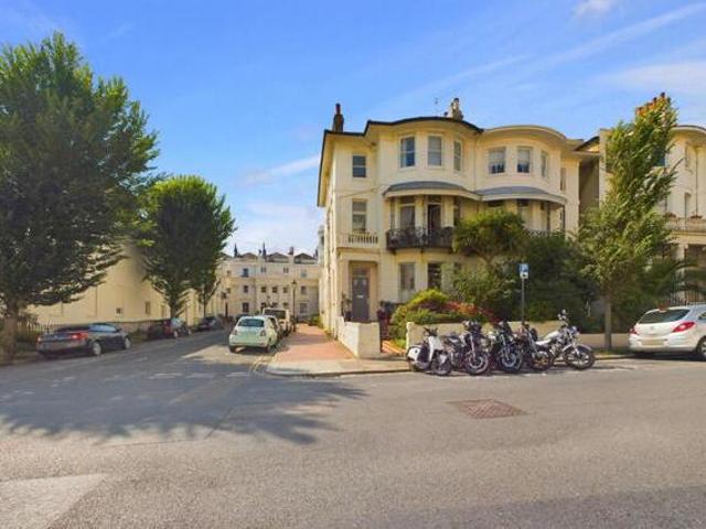 Lansdowne Place, Hove, Studio Flat For