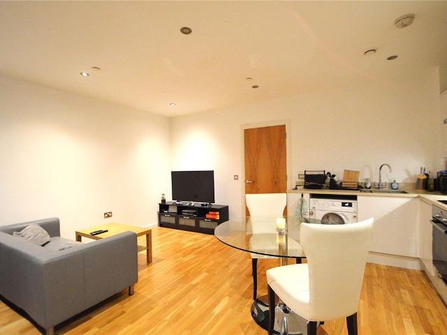 Lansdowne Road, Croydon CR0, 1 bed flat to rent, £1,500 pcm | PrimeLocation