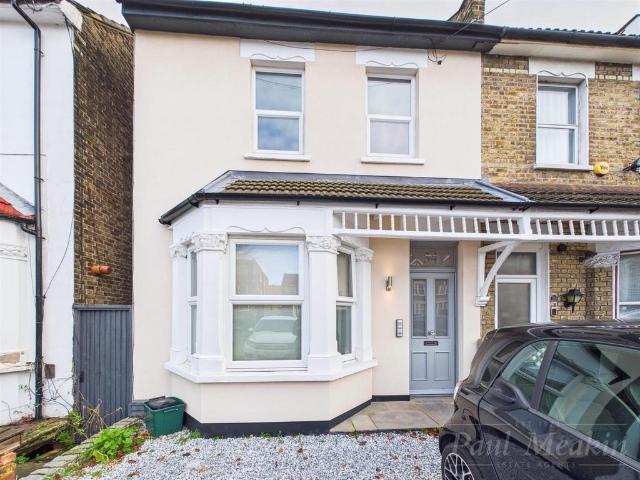 Lansdowne Road, Croydon 2 bed flat to rent £1,550 pcm £358 pw