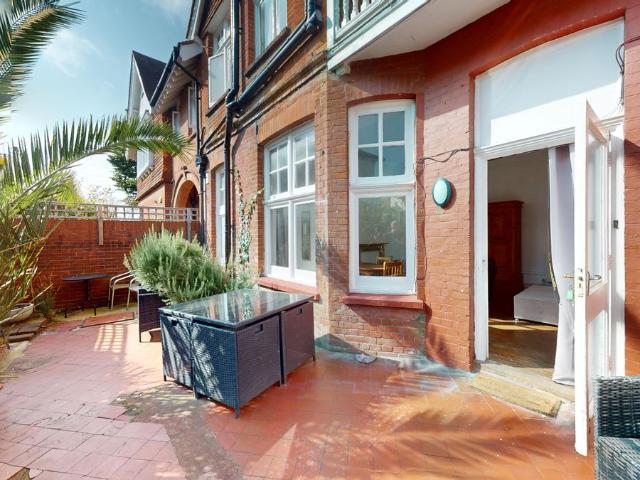 Lansdowne Road, Hove BN3, 2 bed flat to rent, £1,480 pcm | PrimeLocation