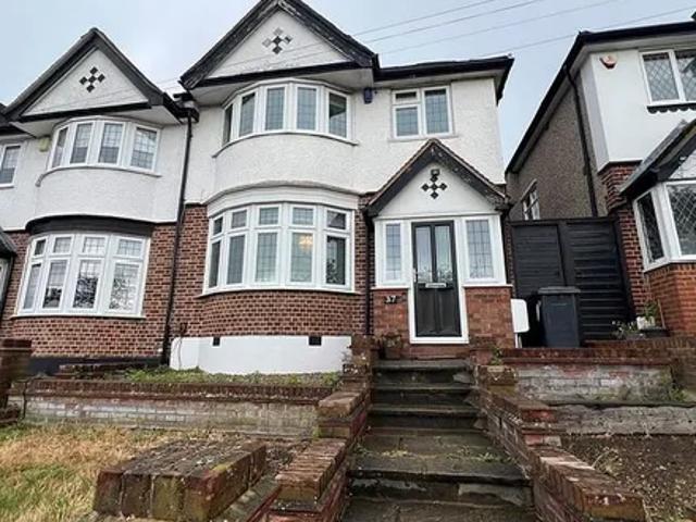 Lansdowne Road, London, E4 7SL, United Kingdom | 3 bed house for rent #124822126 | Rentberry