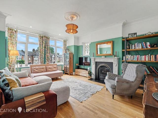 Lansdowne Road, London, N17 3 bed flat to rent £2,500 pcm £577 pw