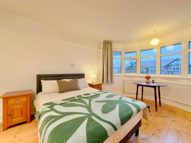 Lansdowne Road, Stanmore HA7, Room to rent, £800 pcm | PrimeLocation