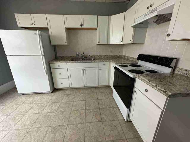 Lansing Ave 2120 Studio Apartment for Rent at 2120 Lansing Ave, Jackson, MI 49202