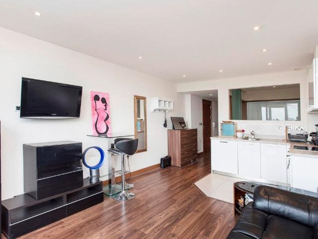 Lanson Building, 348 Queentown Road, London SW11, 1 bed flat to rent, £2,492 pcm | PrimeLocation