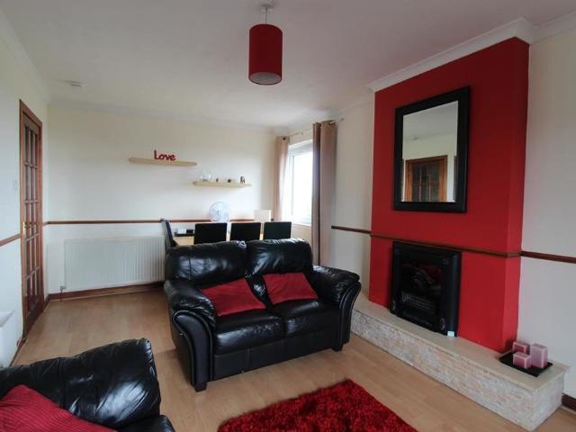 Laburnum Walk, Top Floor, AB16