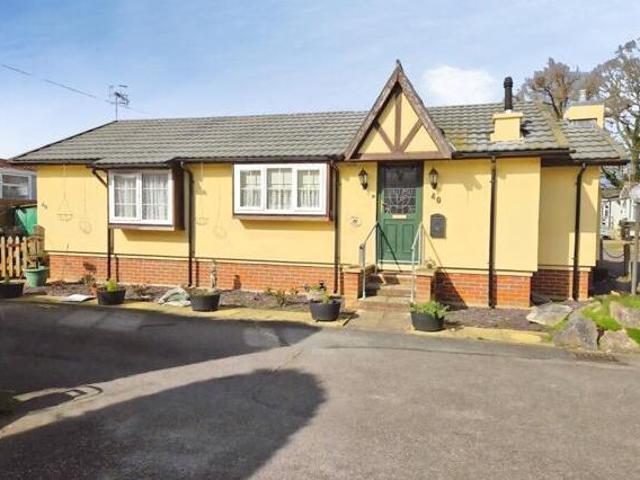 Laburnum Court, Smallfield, 2 Bedroom Park