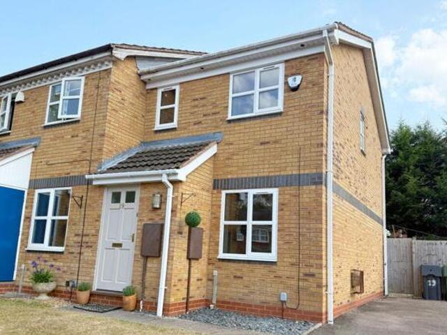 Laburnum Close, Hollywood, 2 Bedroom End