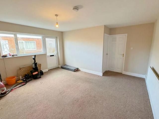 Laburnum Drive, Cherry Willingham, LINCOLN