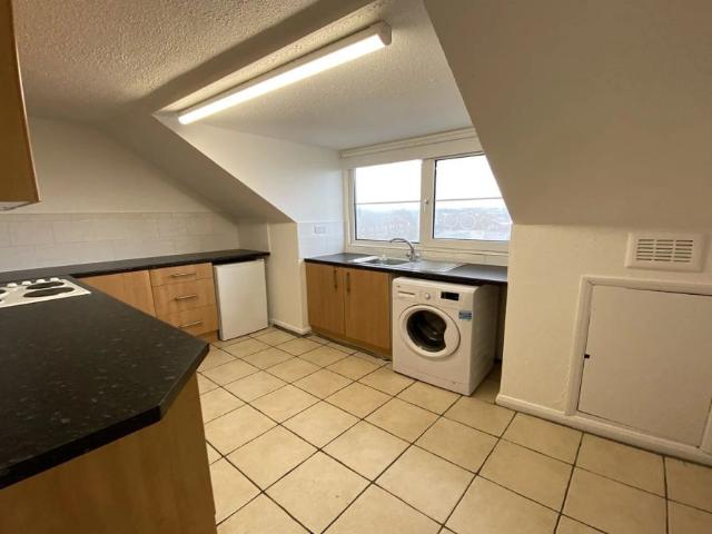 Laburnum Grove, Beeston, NG9 1QN