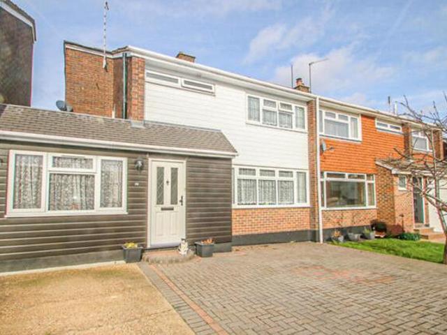 Laburnum Grove, Hockley, 4 Bedroom Semi detached