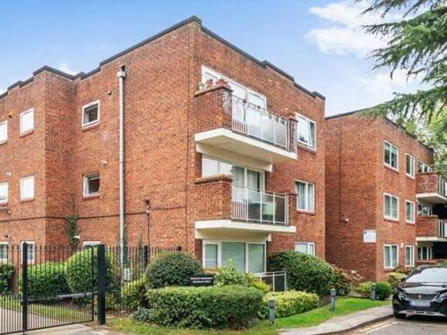 Laburnum Lodge, Finchley, 2 Bedroom Flat