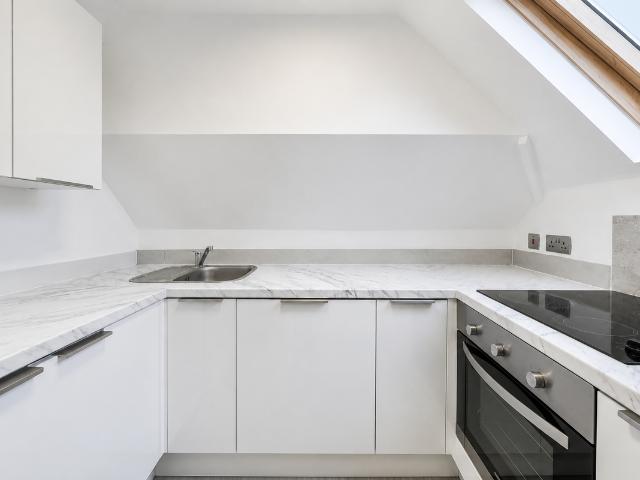 Laburnham Road, Maidenhead SL6, 1 bed flat to rent, £1,300 pcm | PrimeLocation