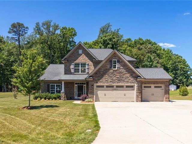 Labella Ct, Kernersville, Home For Sale